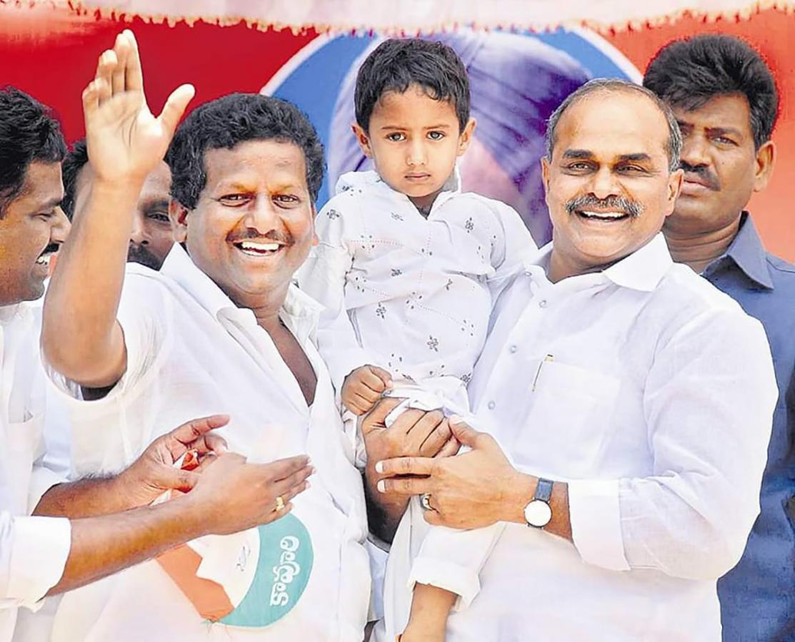 Dr. YS Rajasekhara Reddy: Rare Photos On His 74th Birth Anniversary - Sakshi